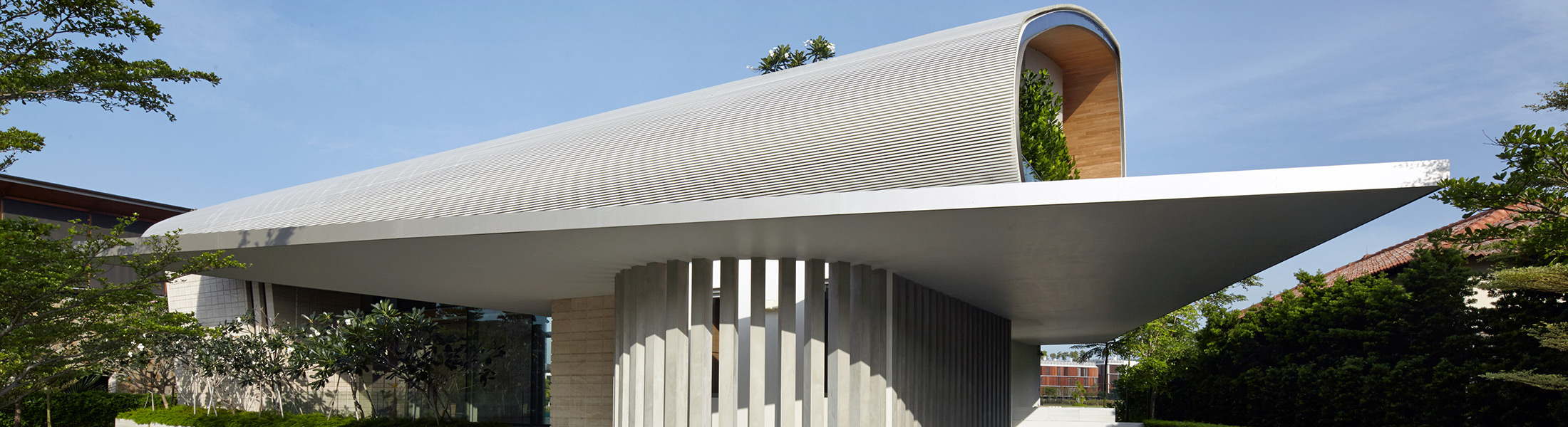 Curved Roof House - ek magazine | Architectural Publications